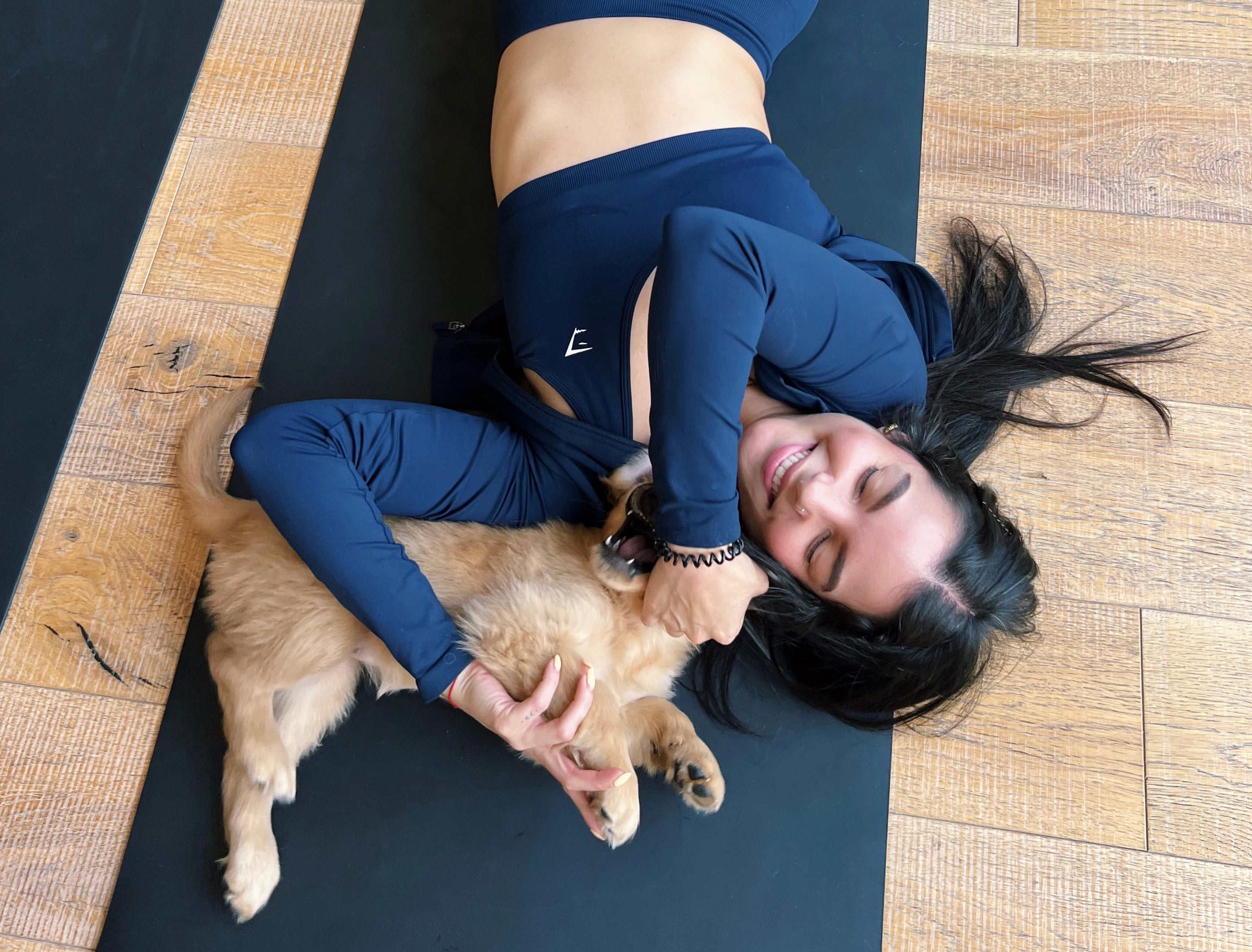 Pups & Poses Yoga -Puppy Yoga Studio